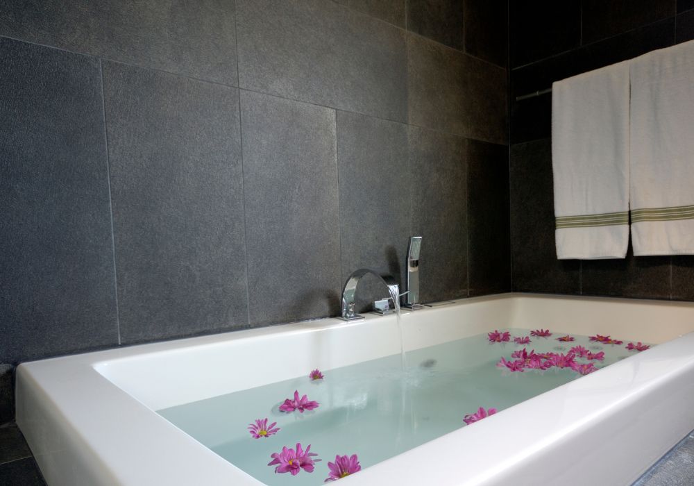 Bathroom Bliss: Creating a Sparkling Clean & Relaxing Space - Homformation