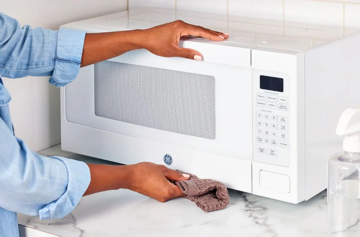 Do All Microwaves Have Filters? A Comprehensive Guide - Homformation